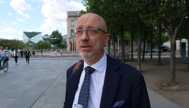 Russia wants to align interests in Minsk talks, Reznikov believes ...