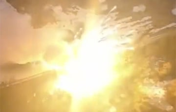 Spectacular Fireworks: Video of Russia’s Solntsepek Burning – Ukraine ...