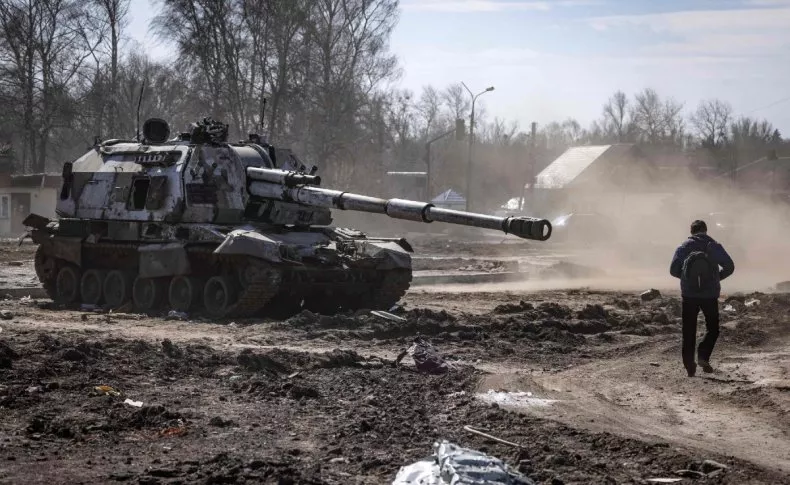 Video Shows Ukraine’s ‘White Wolves’ Laying Waste to Russian Tanks ...