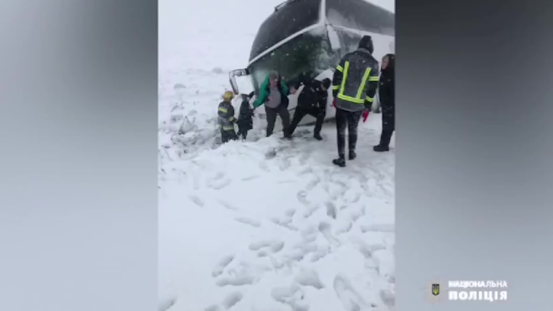 The Odessa region was covered by the first heavy snowfall, some roads ...