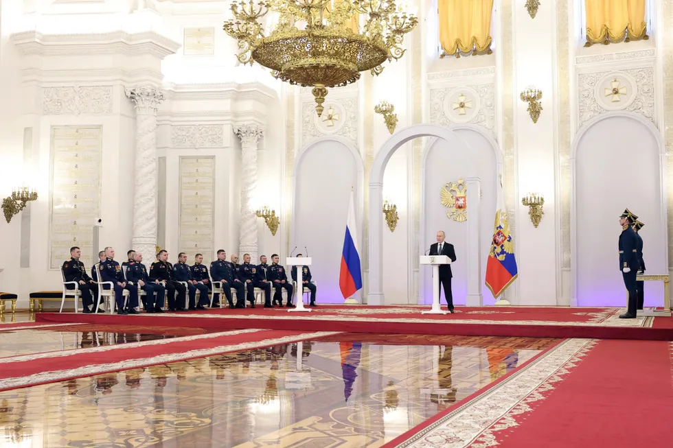 The United Russia congress unanimously supported the nomination of ...