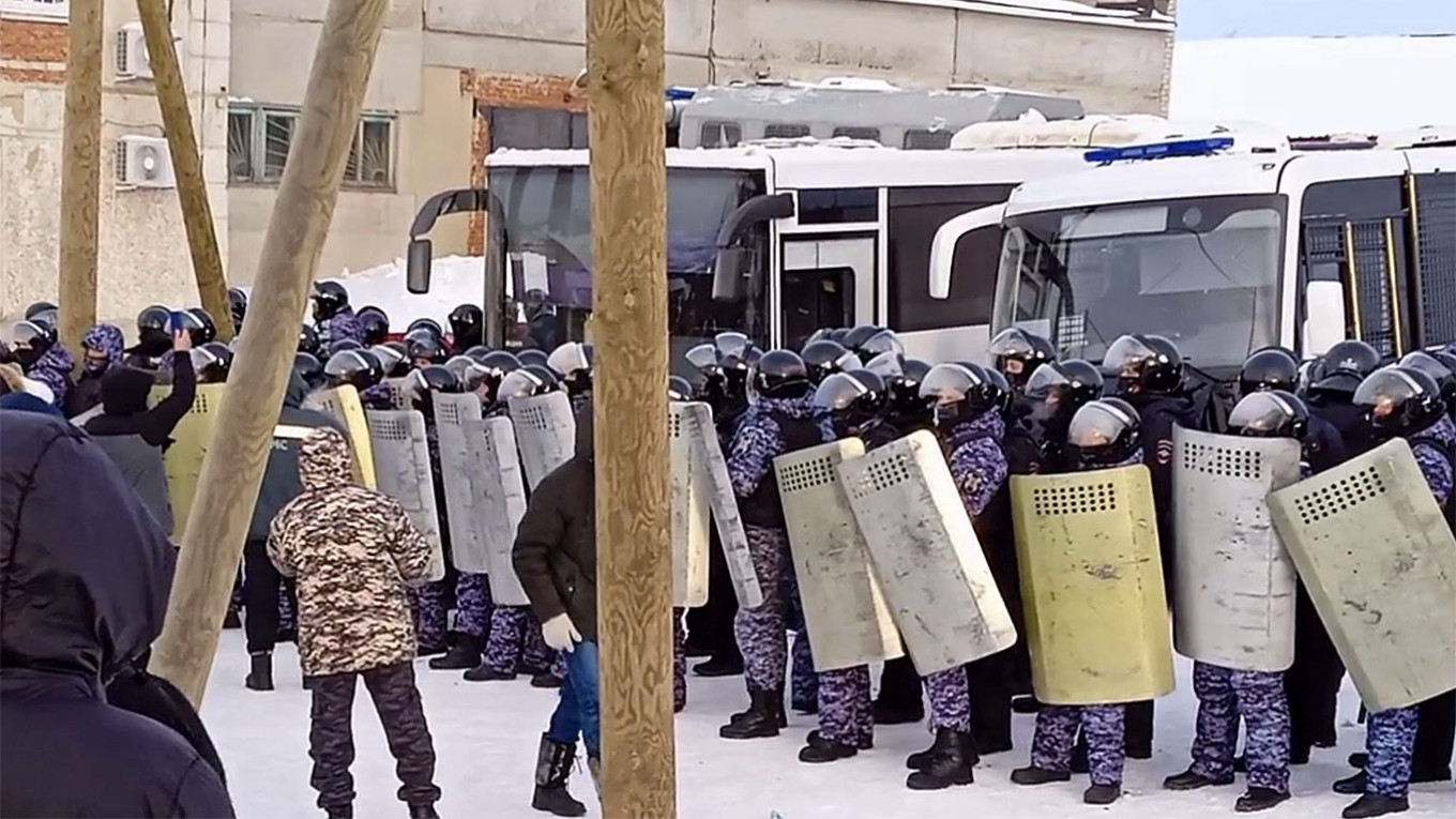 The largest protests in 3 years broke out in Bashkortostan, Russia ...