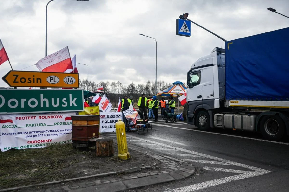 Poles unblocked the largest checkpoint on the border with Ukraine ...