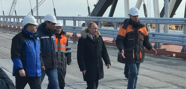 The collapse of Putin’s empire will begin with the Kerch Bridge ...