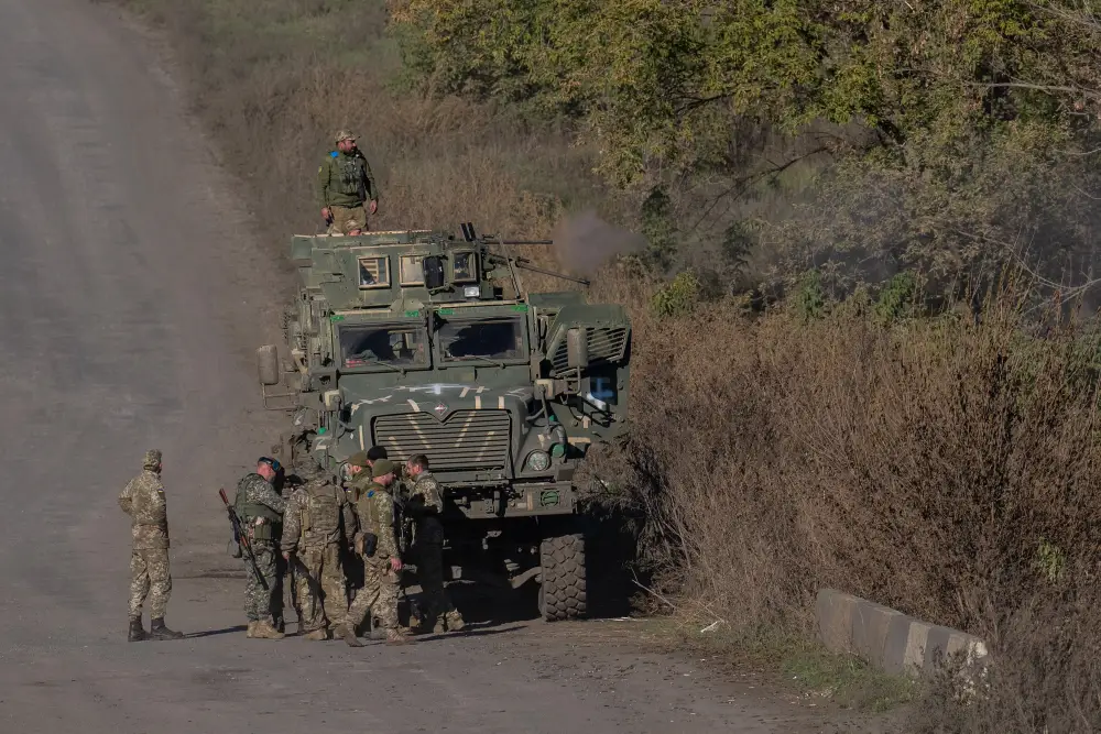 US-made MaxxPro armored vehicle proves it can resist explosive blasts ...