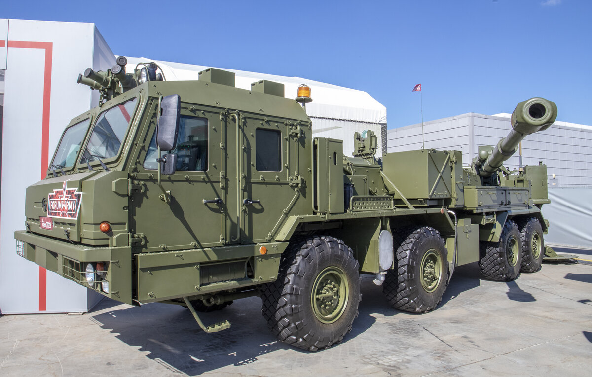 Russian Troops Receive New Batch of 2S43 Malva 152mm Wheeled Self ...