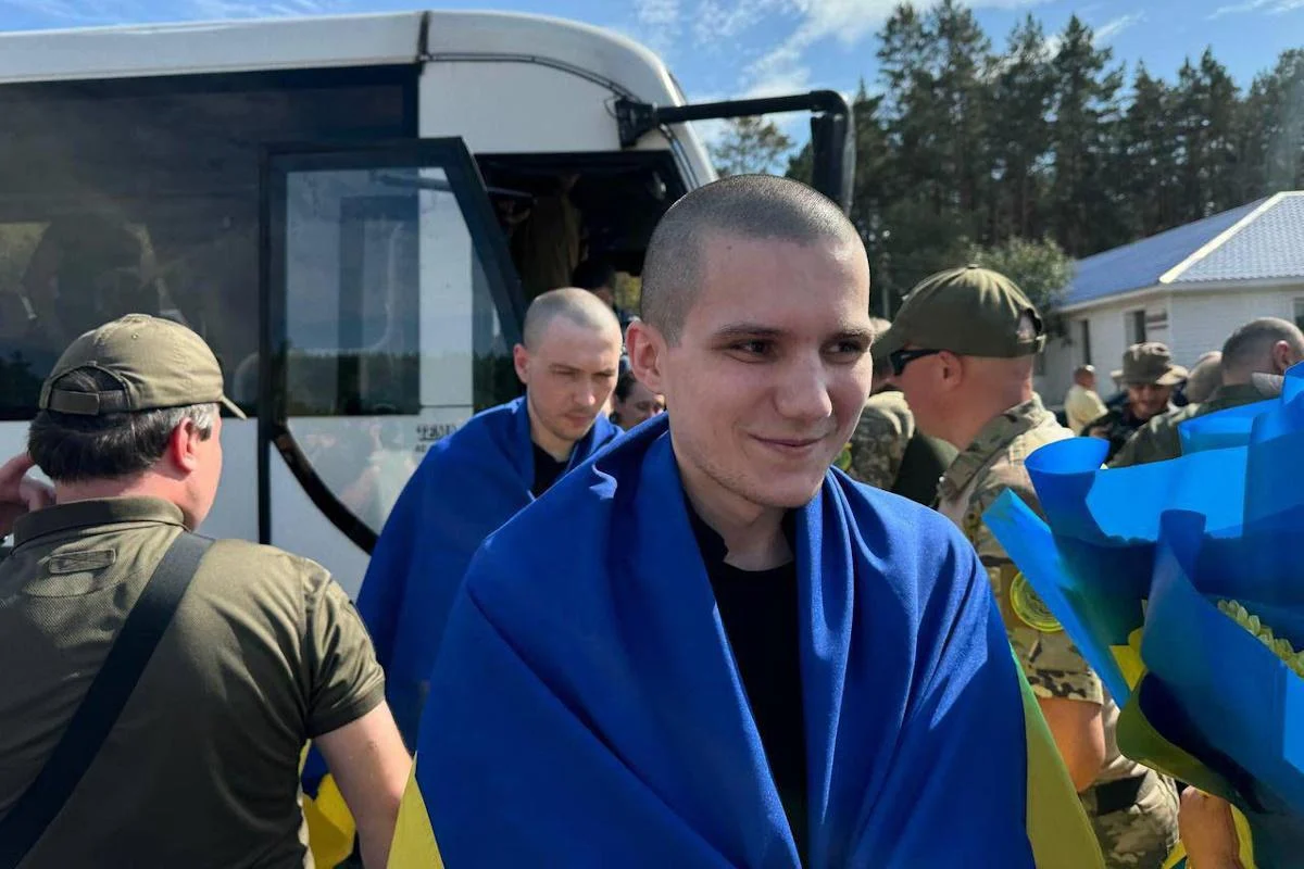 Ukraine Returns 49 More Defenders from Captivity: First Details ...