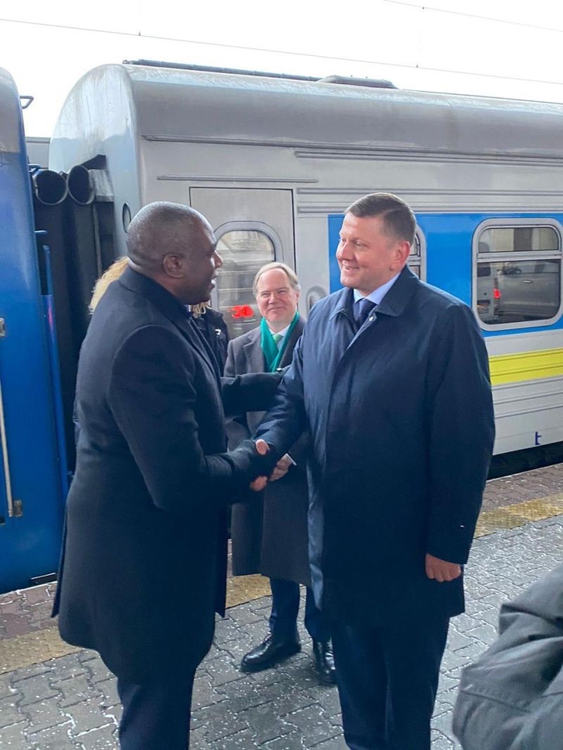 David Lammy welcomed to Kyiv by Valerii Zaluzhnyi – Ukraine Today .org