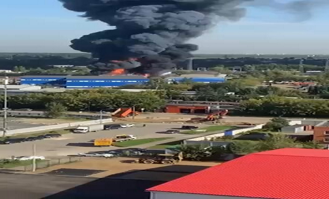 Massive fire at Balashikha chemical plant in Moscow region covers city ...
