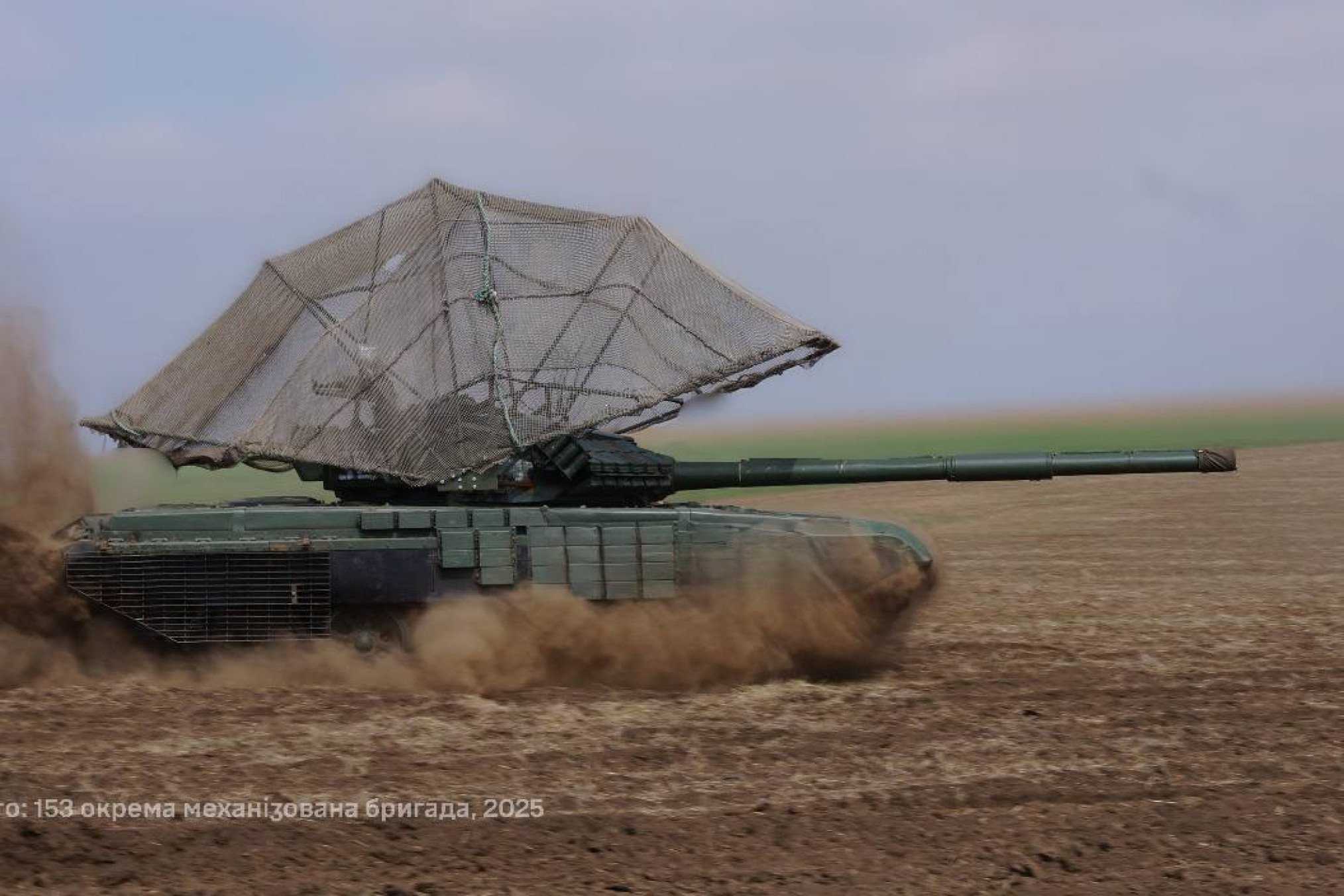 Ukraine’s DIY Tank Armor Is So Effective, Even China and Russia Are ...