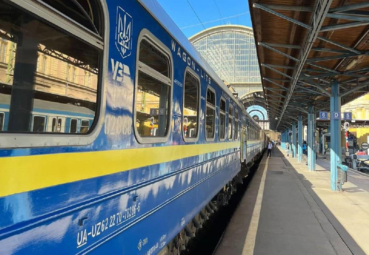 “Ukrzaliznytsia” launches direct train to Romania: route and prices ...